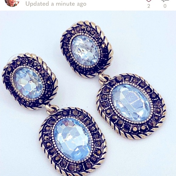 Rmn | Jewelry | Silver Toned Textured Rhinestone Earrings Centers Are ...